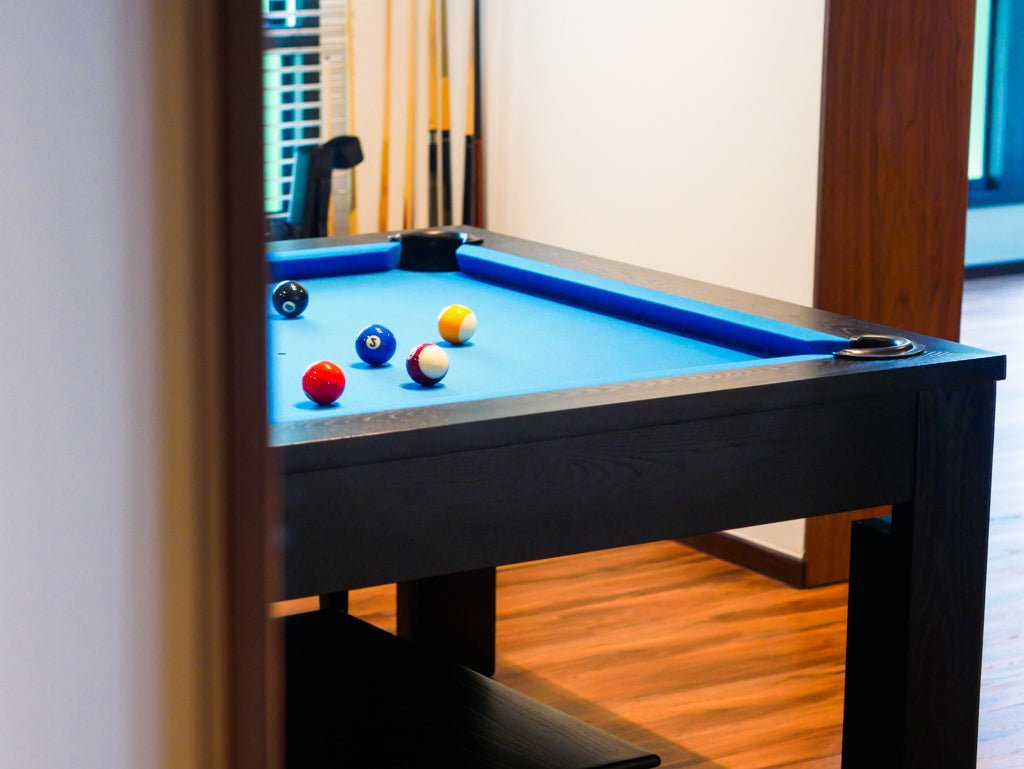 5 Things To Look For In A Dining Pool Table