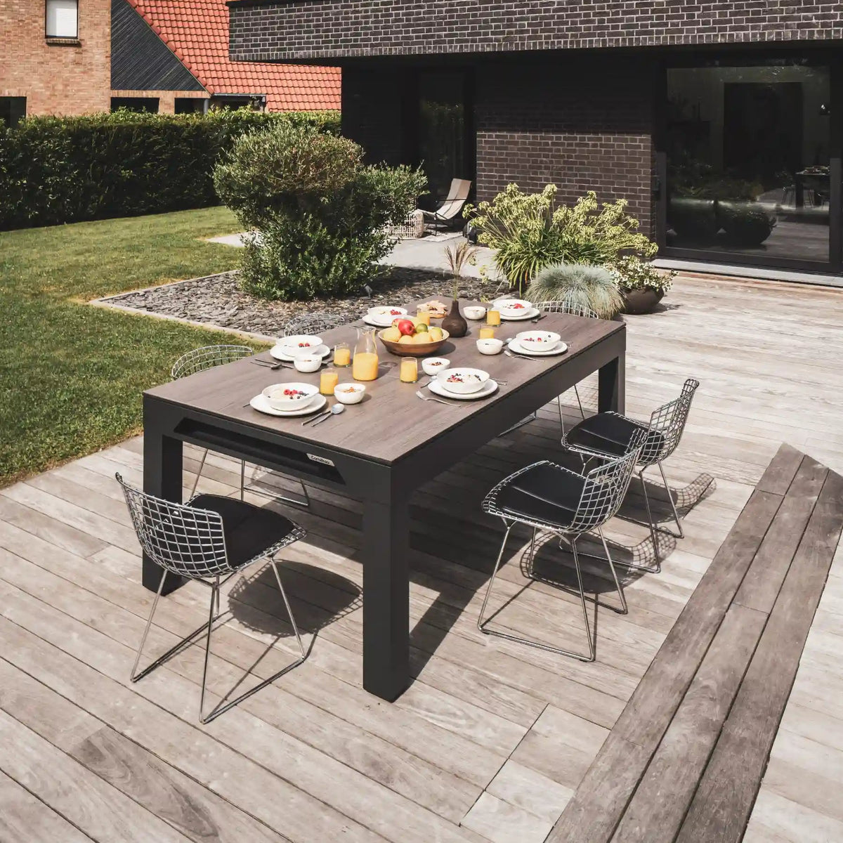 Classic In & Outdoor Dining Pool Table